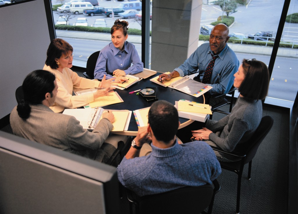 round table - Connect the Dots